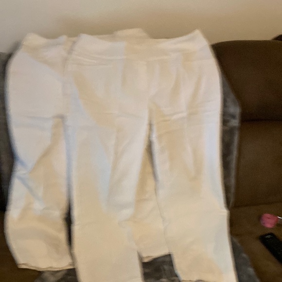 Westbound Woman | Pants & Jumpsuits | 2 Pair Westbound Woman Capri ...